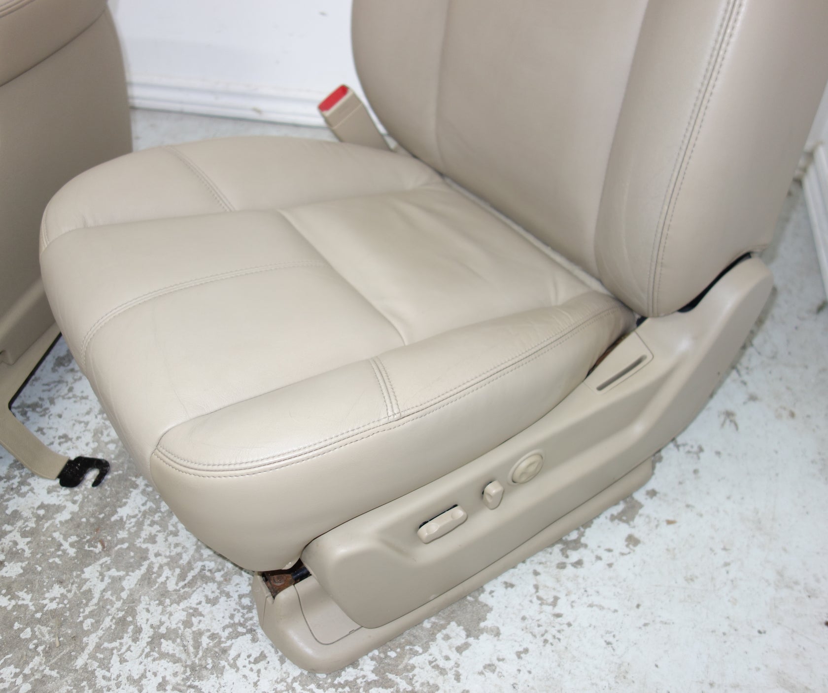 Chev Silverado 2013 TAN LEATHER Seats Denali Console Sierra Yukon Taho ...